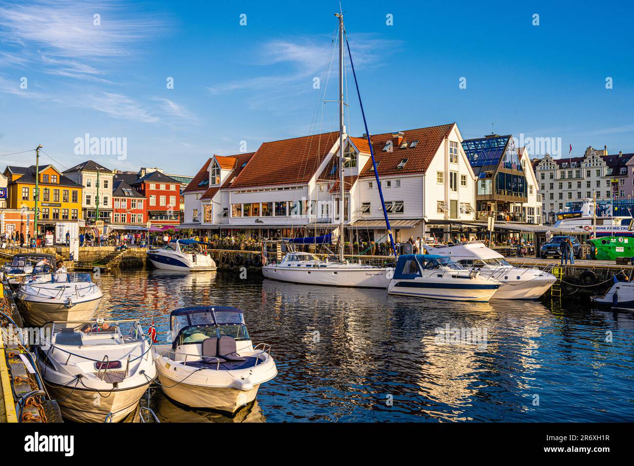 Summer in the harbour of Bergen on the west coast of Norway Stock Photo ...