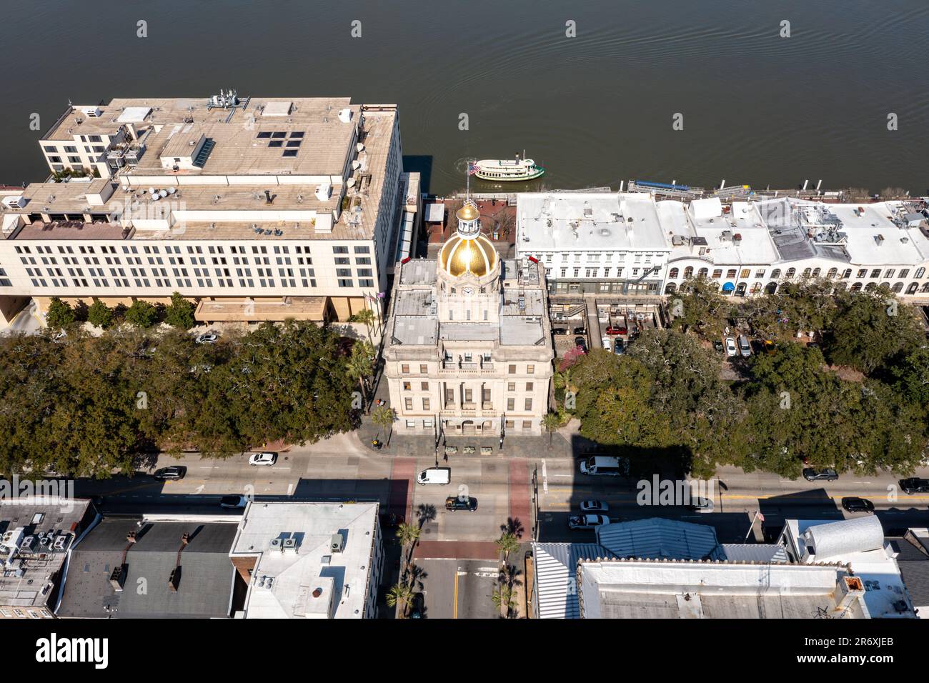 Savannah city hall hi-res stock photography and images - Alamy