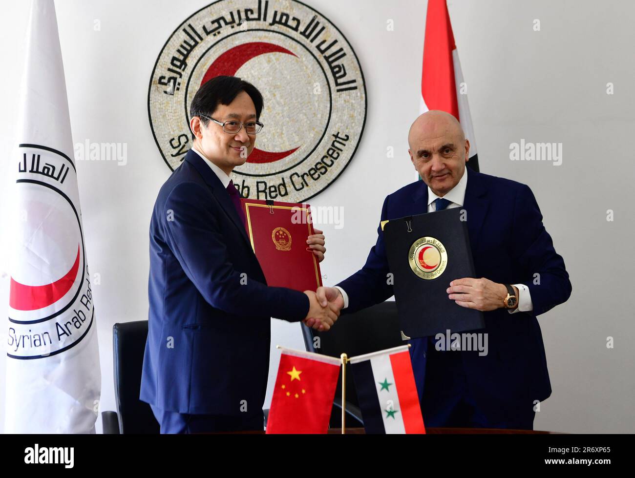 (230612) -- DAMASCUS, June 12, 2023 (Xinhua) -- Khaled Hboubati (R ...