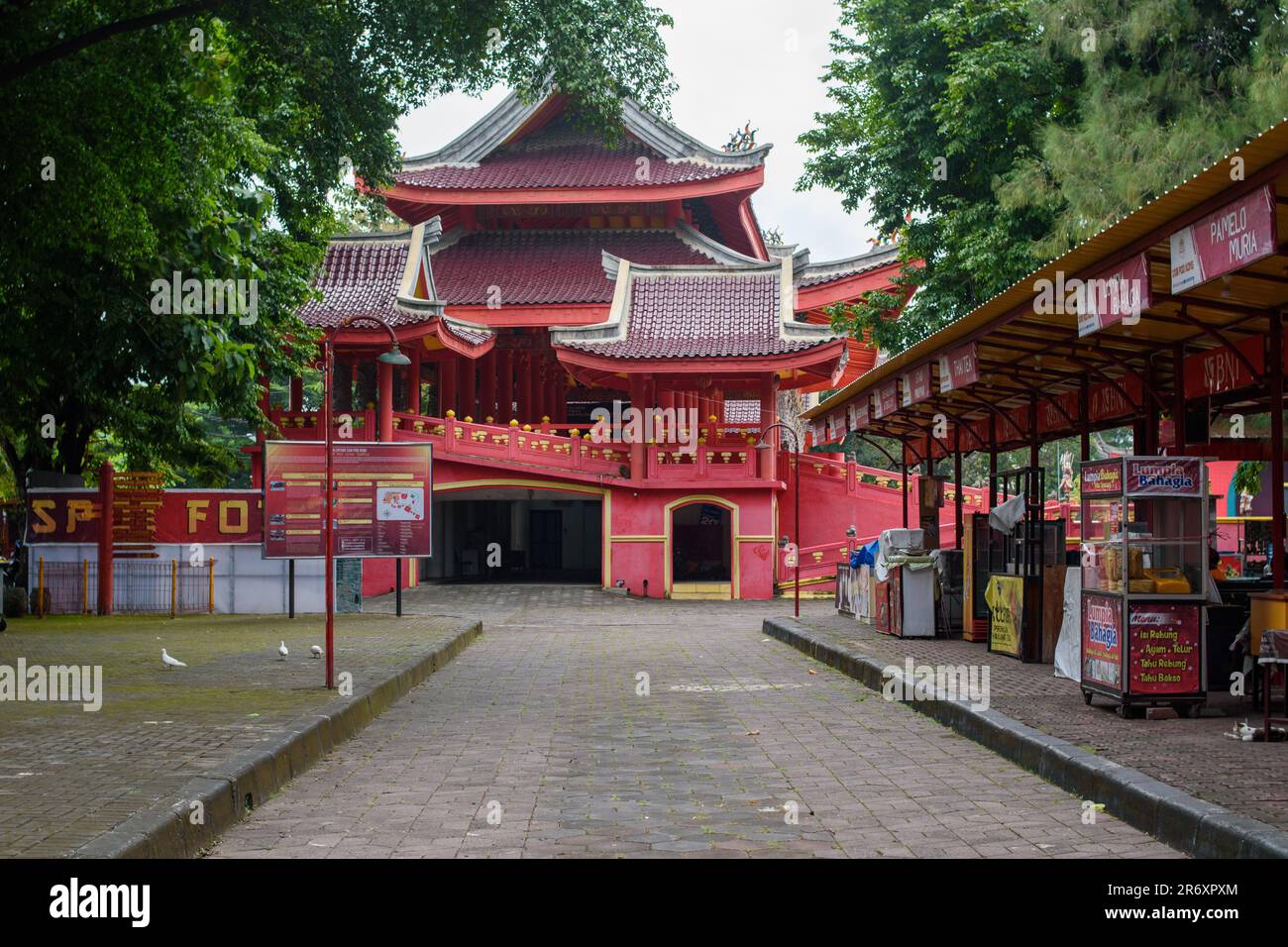 Klenteng sam poo kong hi-res stock photography and images - Alamy