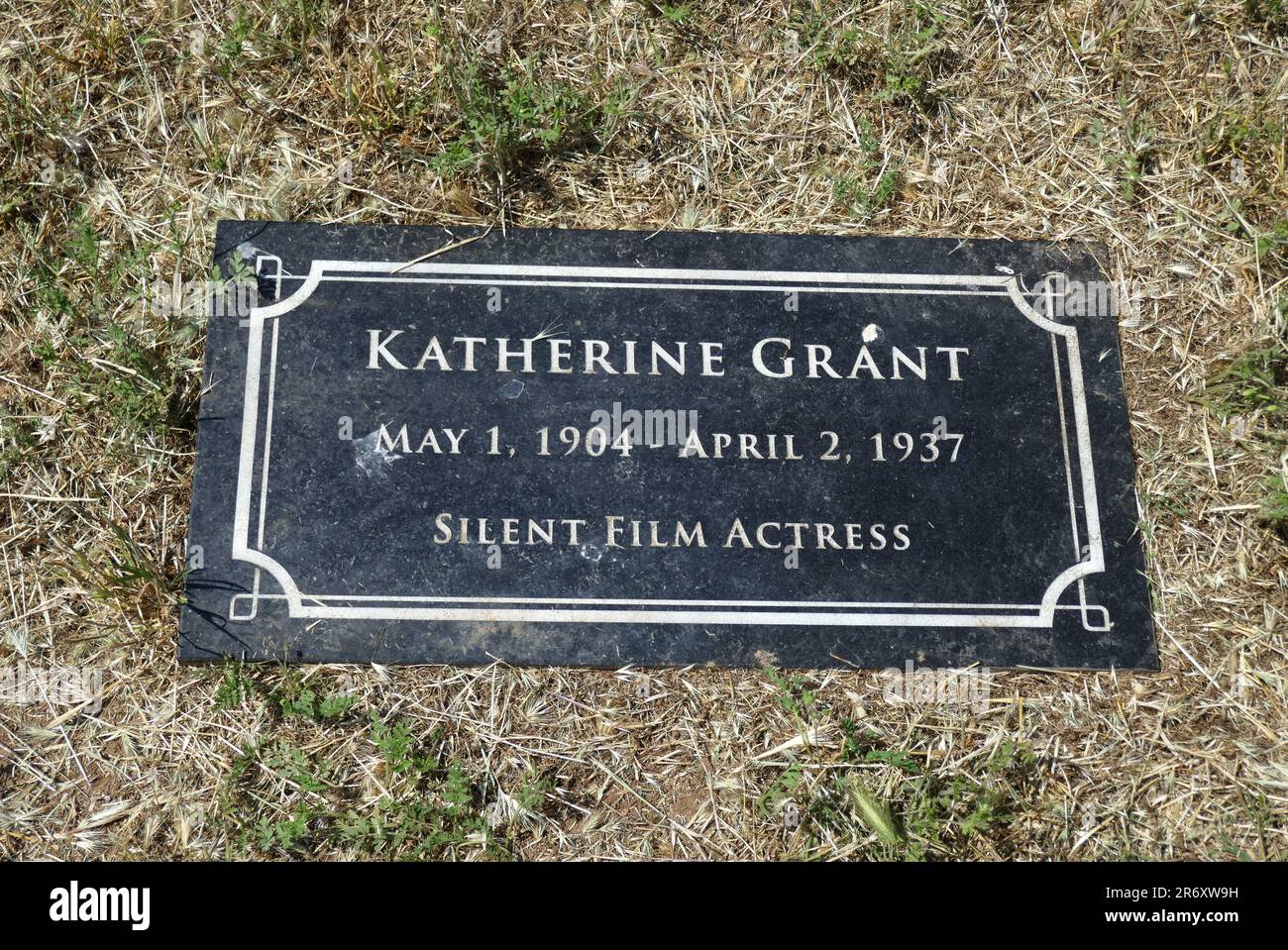 Rue Mcclanahan Grave