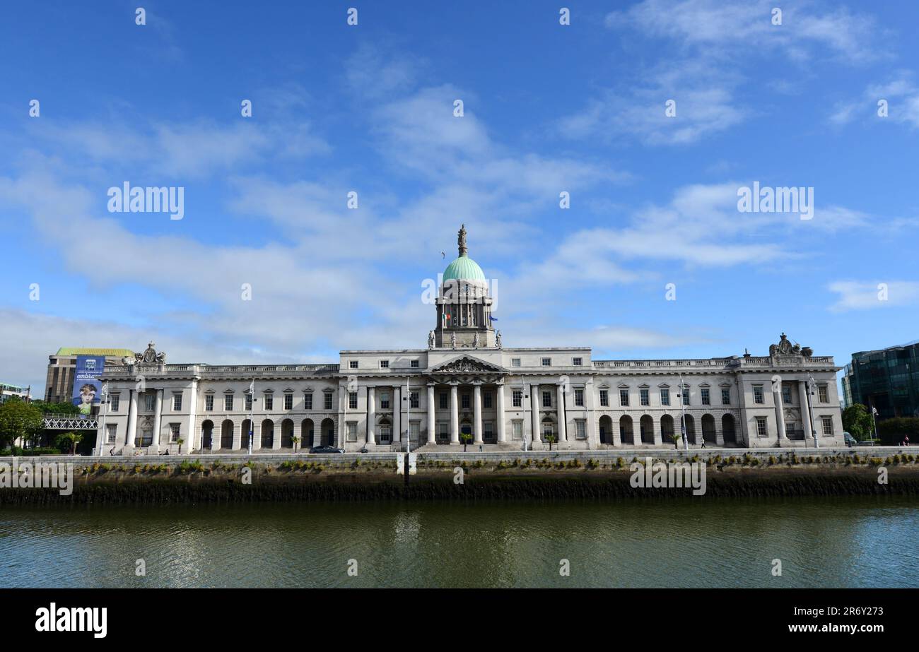 The Custom House Stock Photo - Alamy
