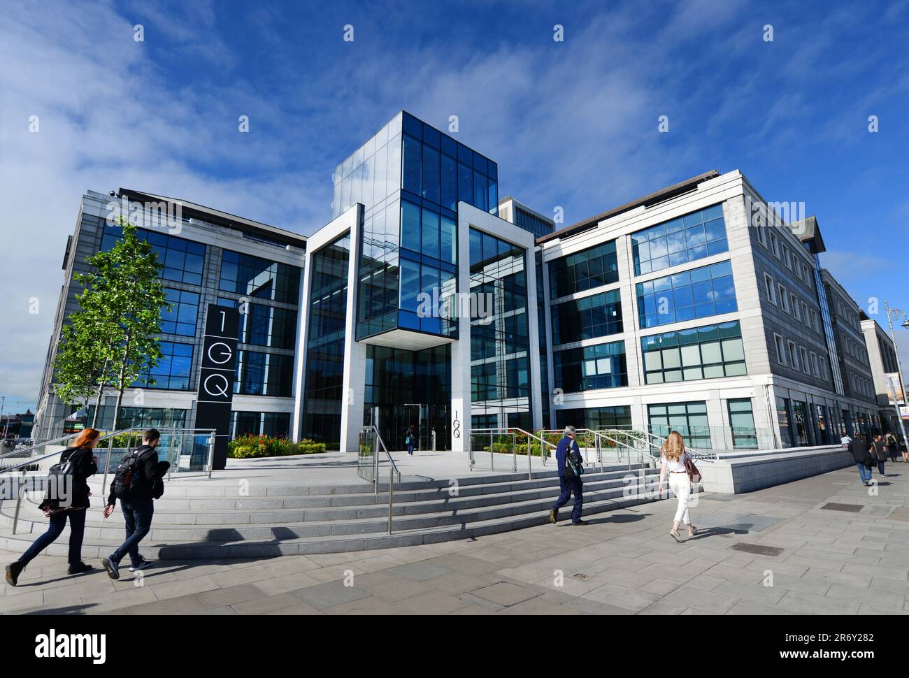 Georges quay hi-res stock photography and images - Alamy