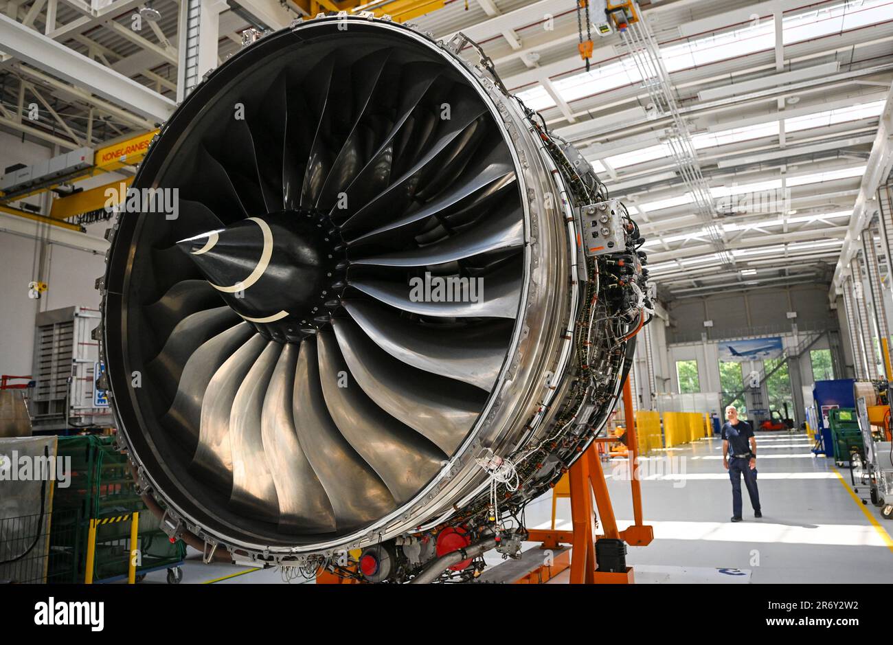 Blankenfelde Mahlow, Germany. 09th June, 2023. An engine for the Airbus ...