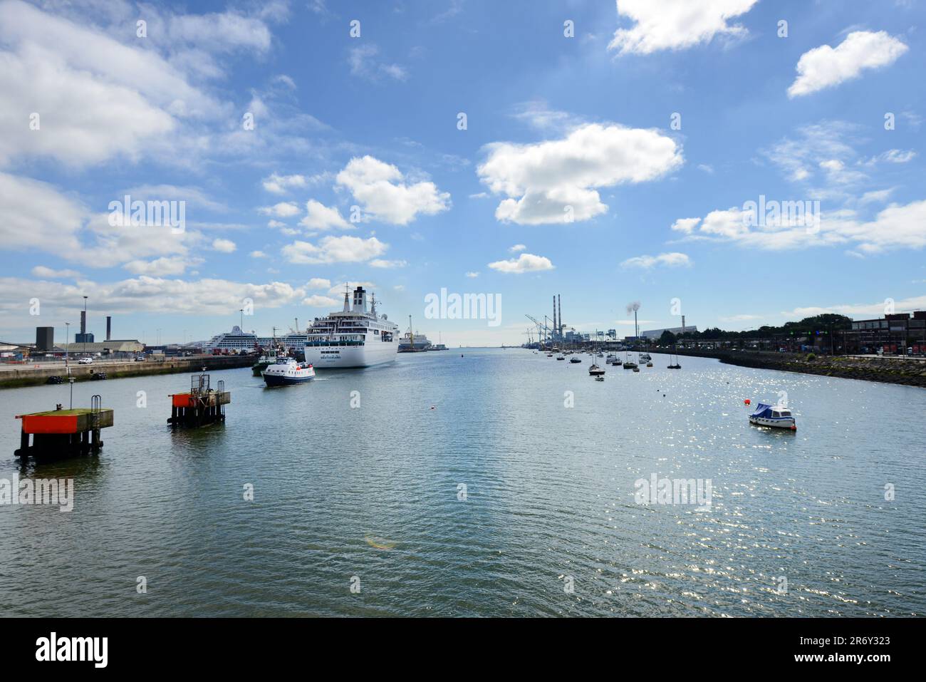 Dublin port, Ireland Stock Photo - Alamy