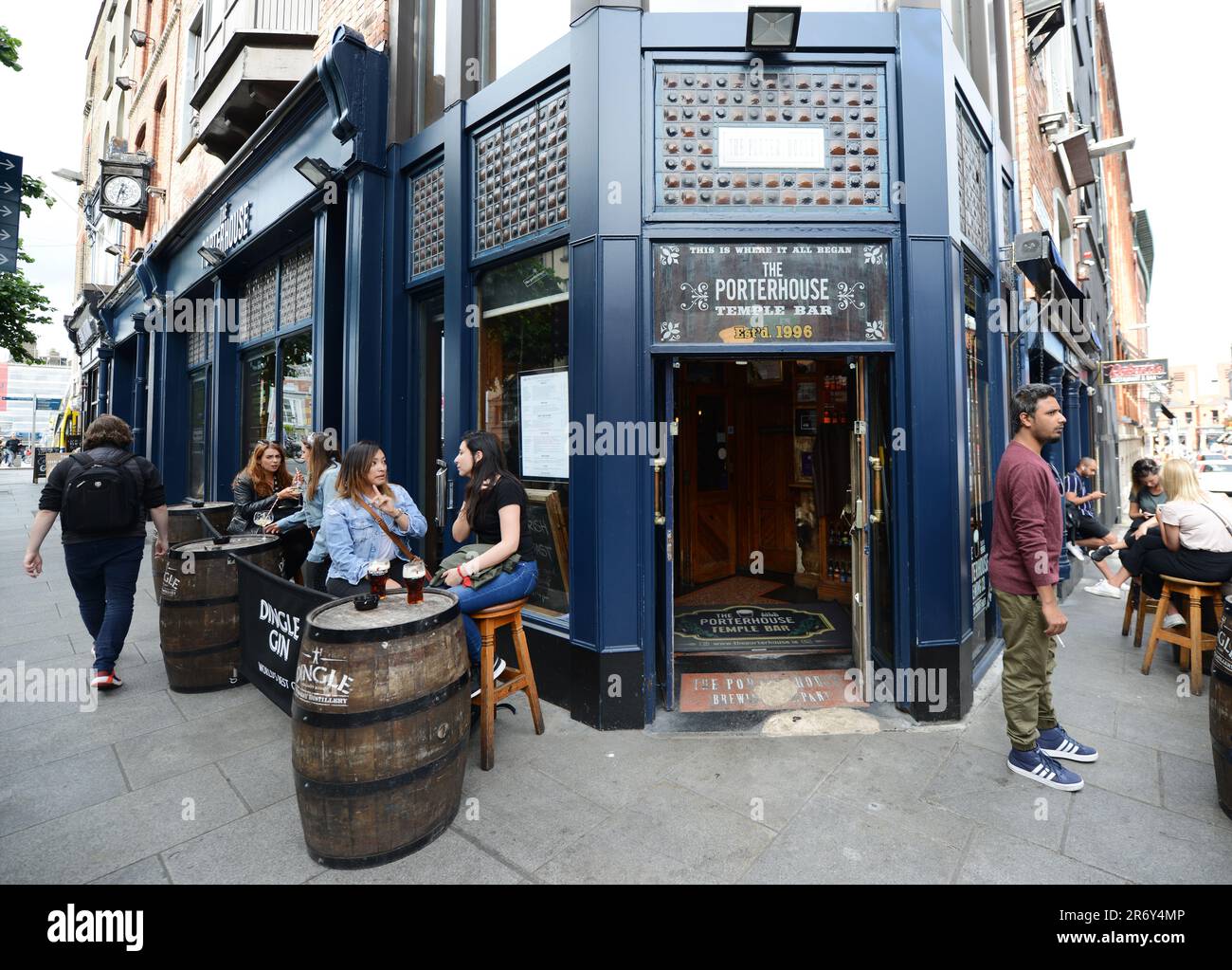 The Porterhouse pub, Temple Bar, Dublin, Ireland Stock Photo - Alamy