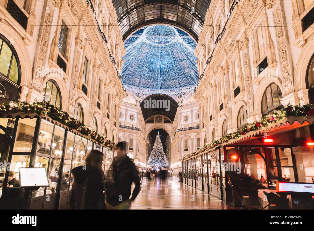 New year tree in milan hi-res stock photography and images - Alamy