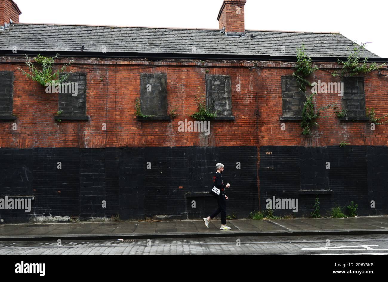 Red brick factory hi-res stock photography and images - Alamy