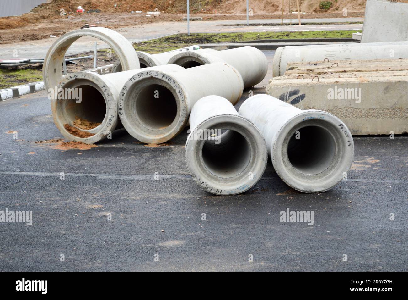 Large concrete stone cement sewer plumbing pipes of large diameter for ...