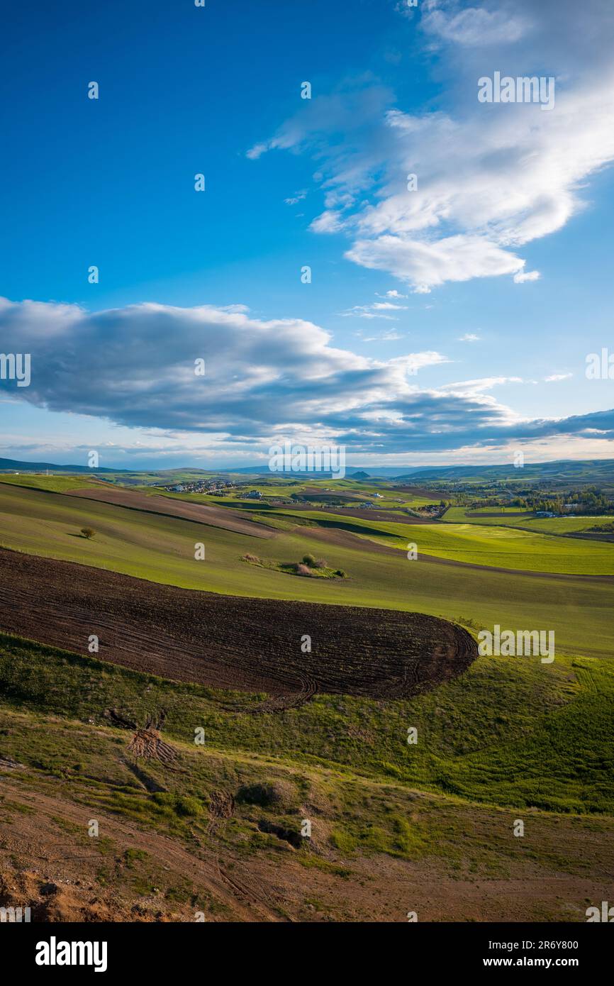 Aerial landscape view sun setting hi-res stock photography and images ...