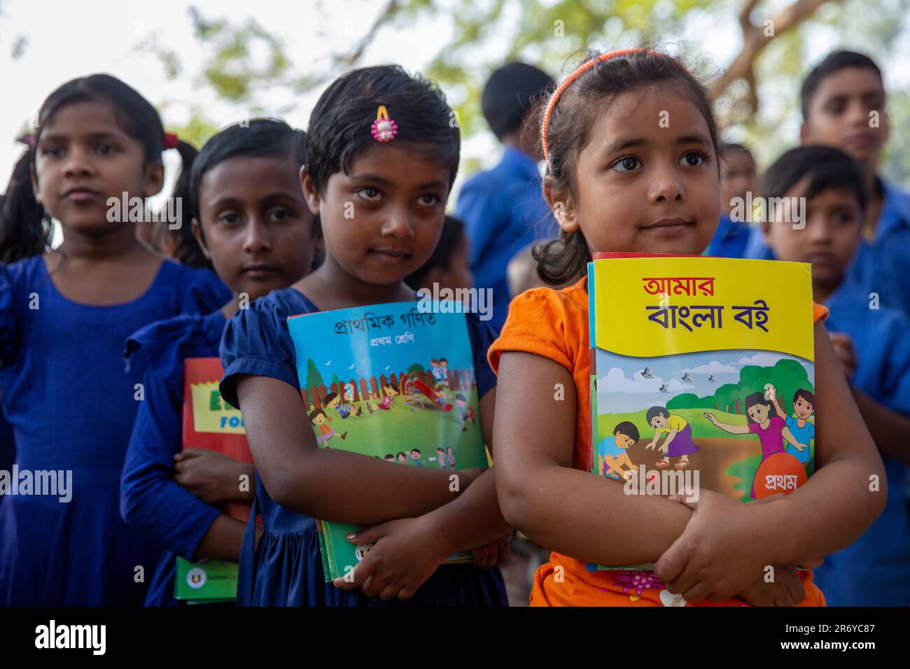 Bangla book hi-res stock photography and images - Alamy