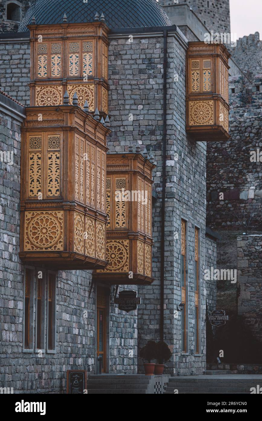 Antique buildings hi-res stock photography and images - Alamy