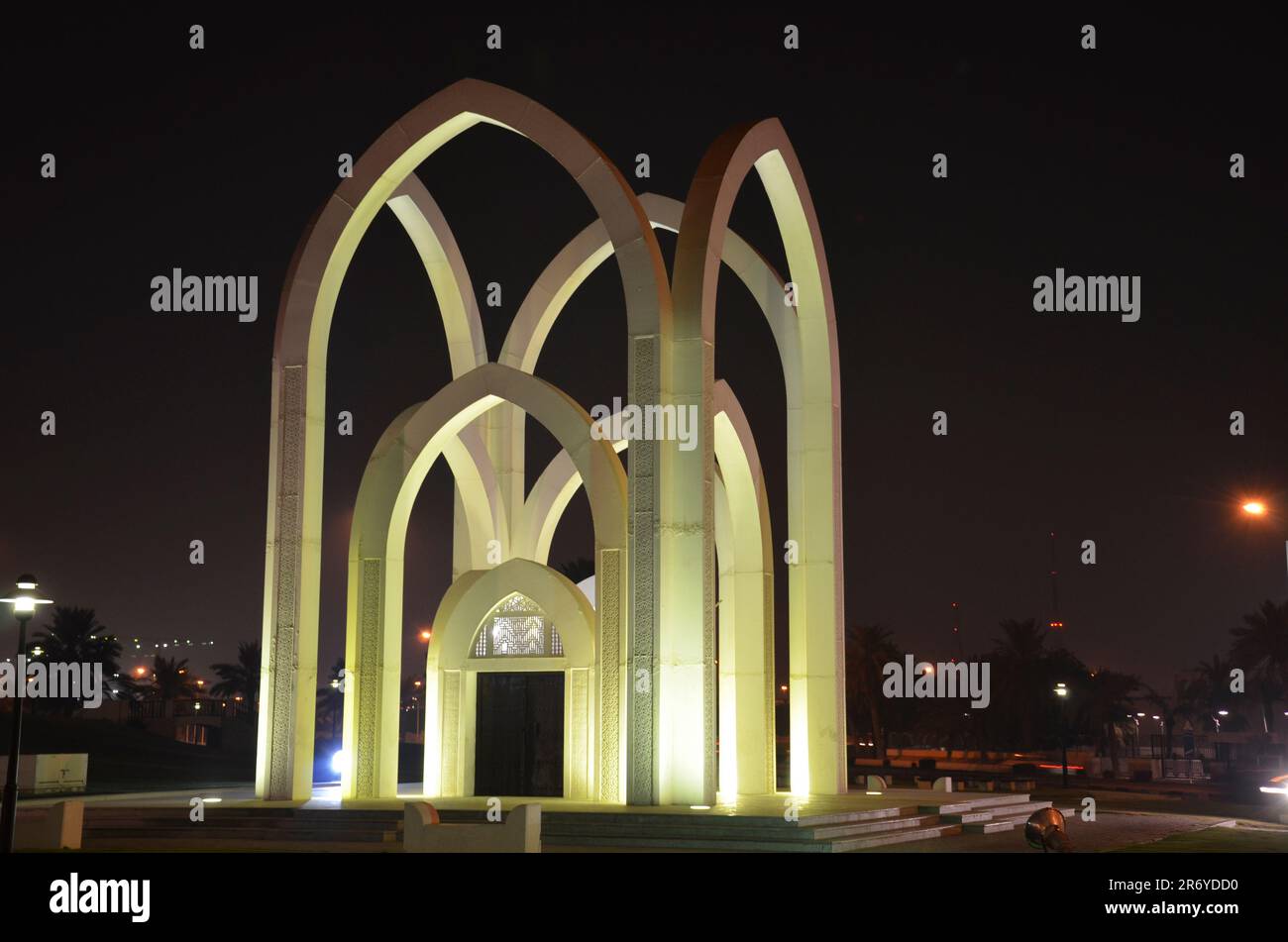 Night view of arch sculpture at al Bida park in Doha, Qatar Stock Photo ...