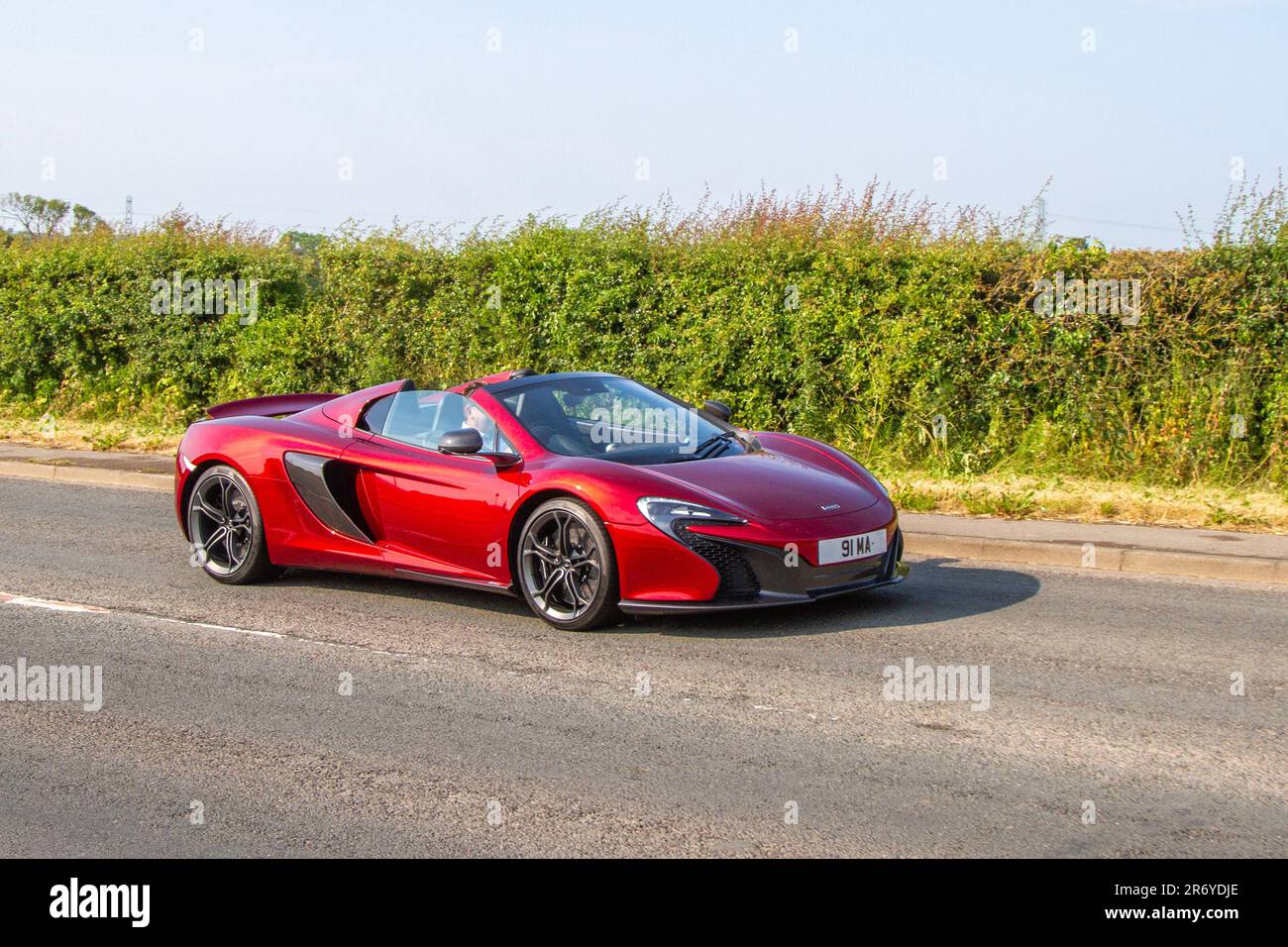 2016 Red McLaren V8 VVT Twin Turbo SSG Auto Roadster Petrol 3799 cc ...