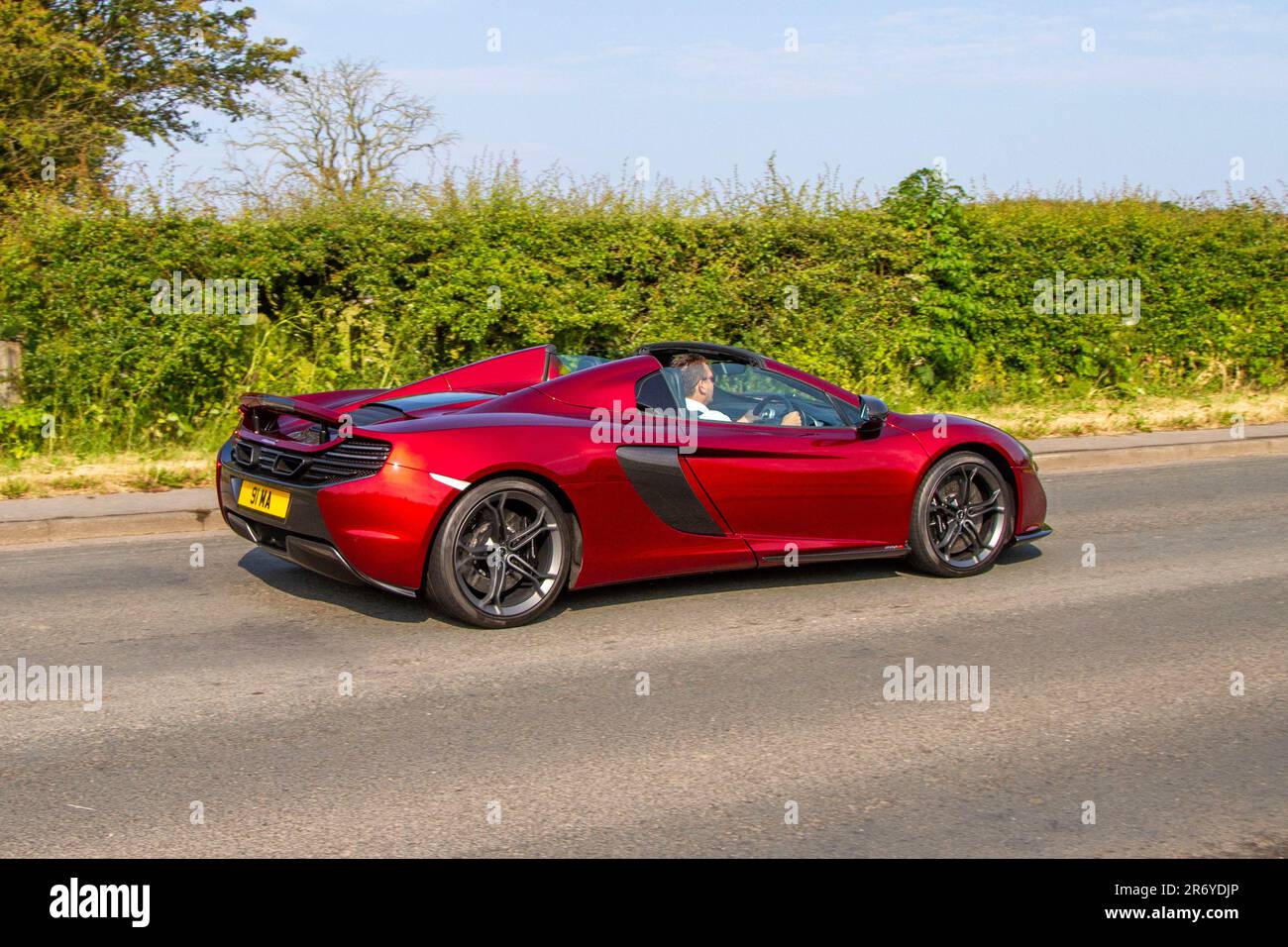2016 Red McLaren V8 VVT Twin Turbo SSG Auto Roadster Petrol 3799 cc ...
