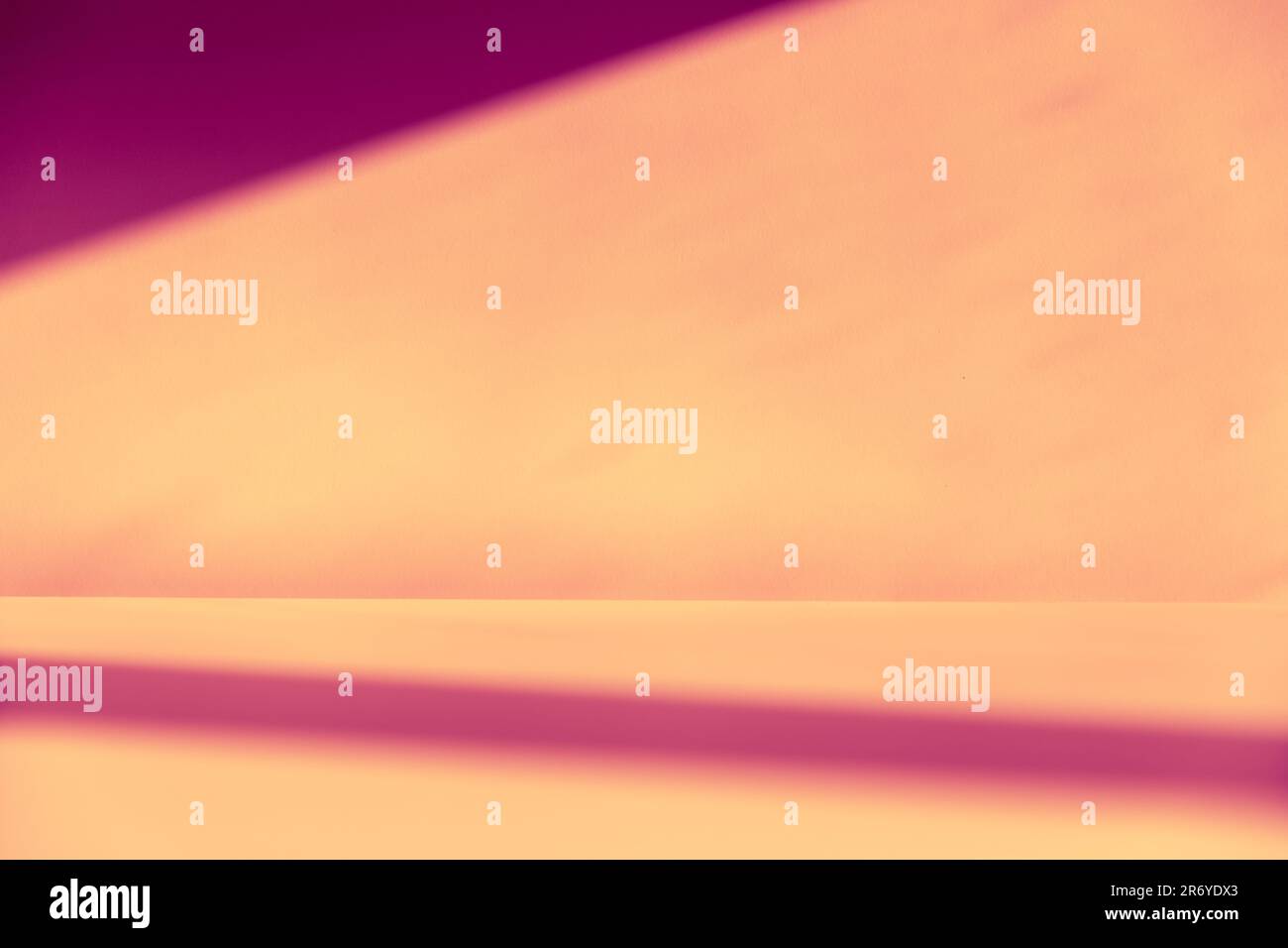 Emty room with shadows natural light Stock Photo - Alamy