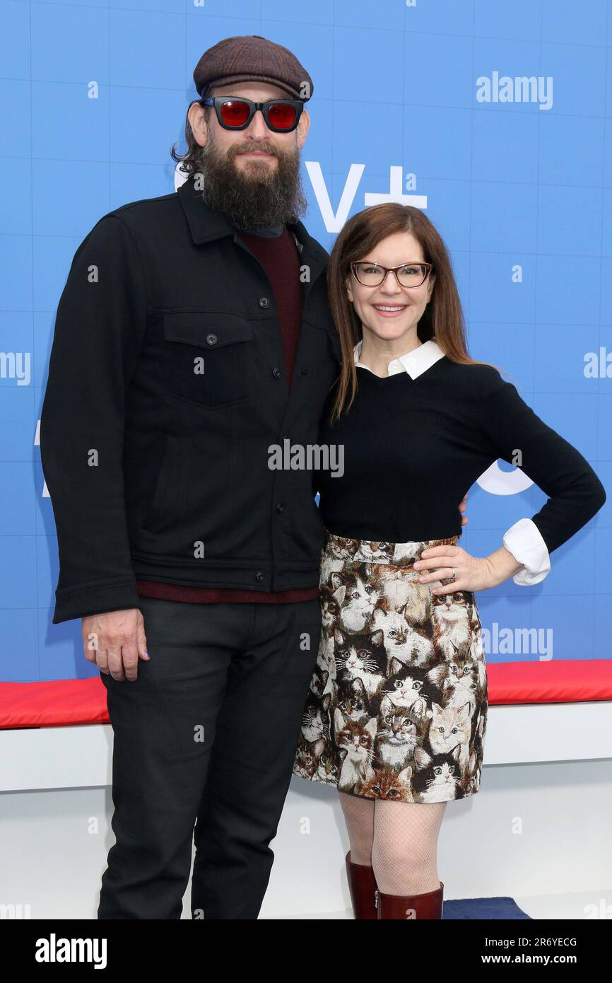 LOS ANGELES - JUN 10: Roey Hershkovitz, Lisa Loeb at the Apple+ TV's Ted Lasson Season 3 FYC ...