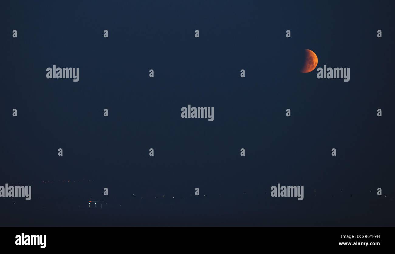 Lunar eclipse scene hi-res stock photography and images - Alamy