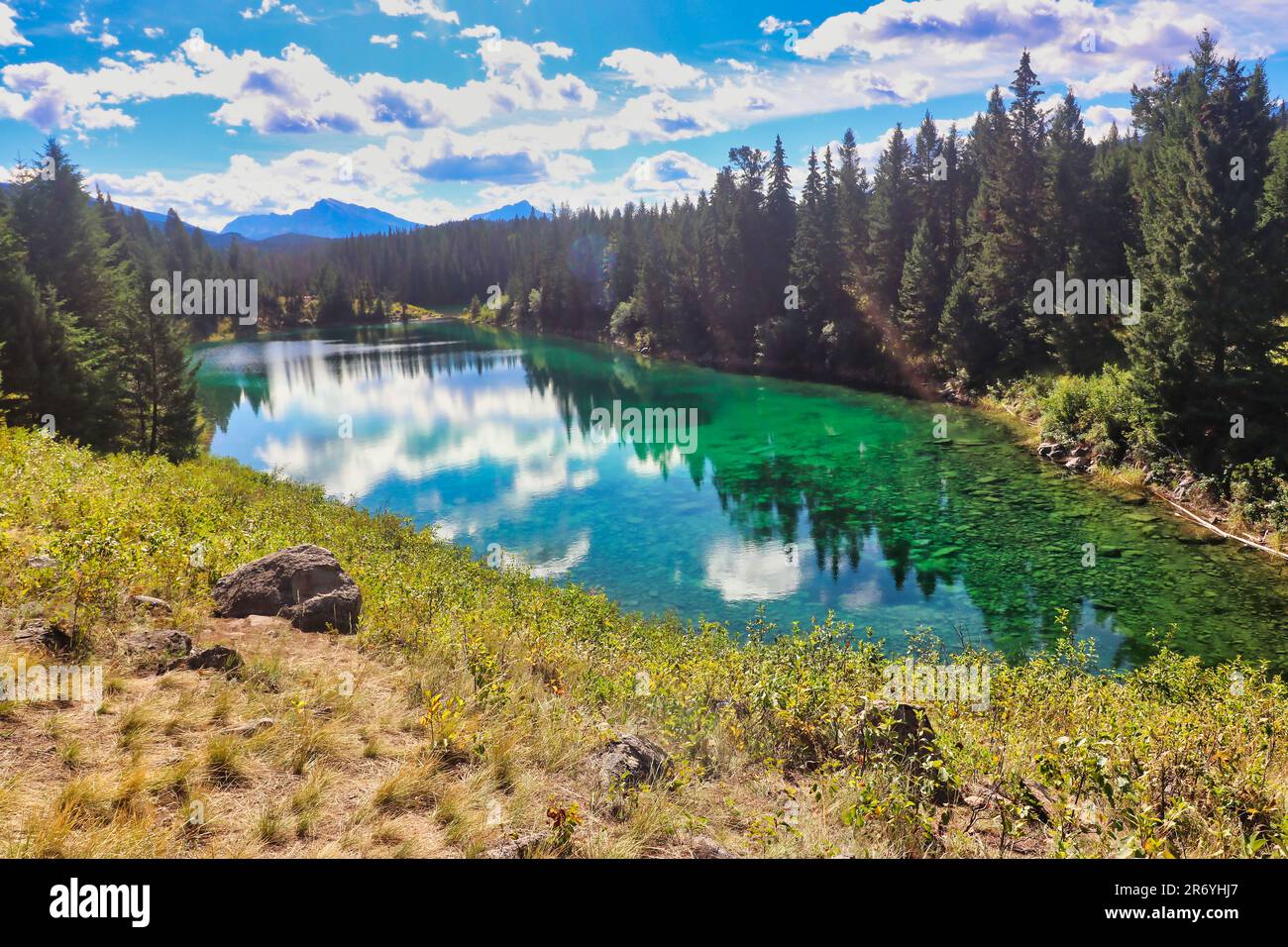 Land, Water and Sky meet in this stunning scenery from the Valley of ...
