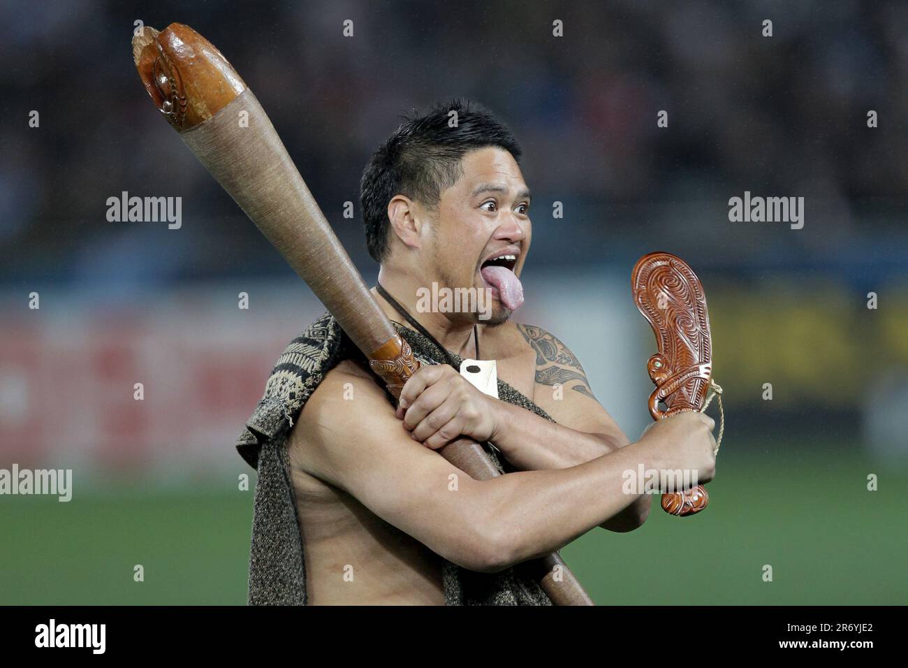 Maori warrior tongue sticking out hi-res stock photography and images ...