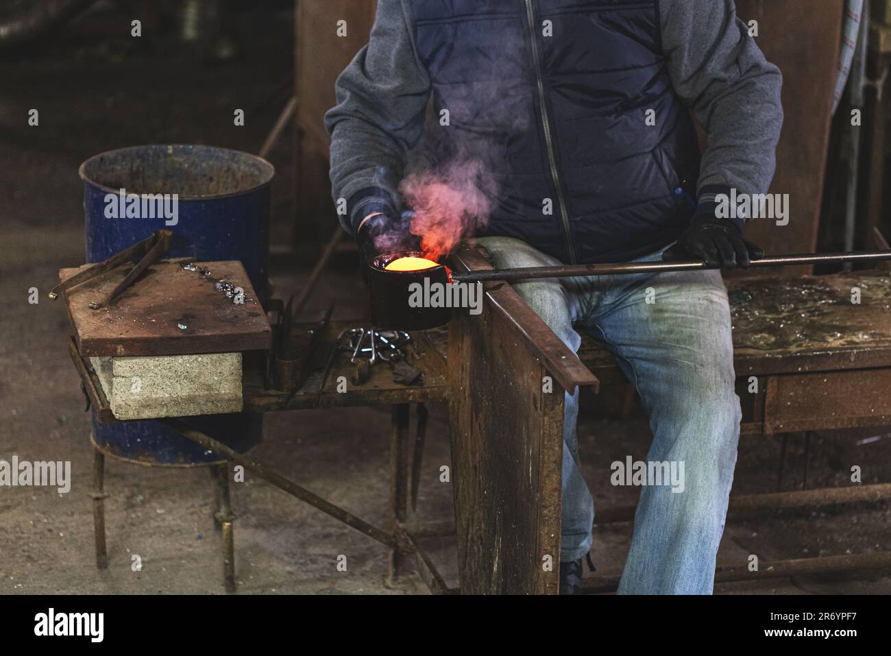 Glass making process hi-res stock photography and images - Alamy