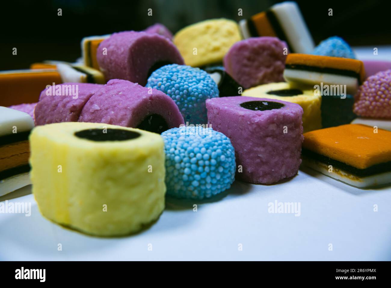 English candy hi-res stock photography and images - Alamy