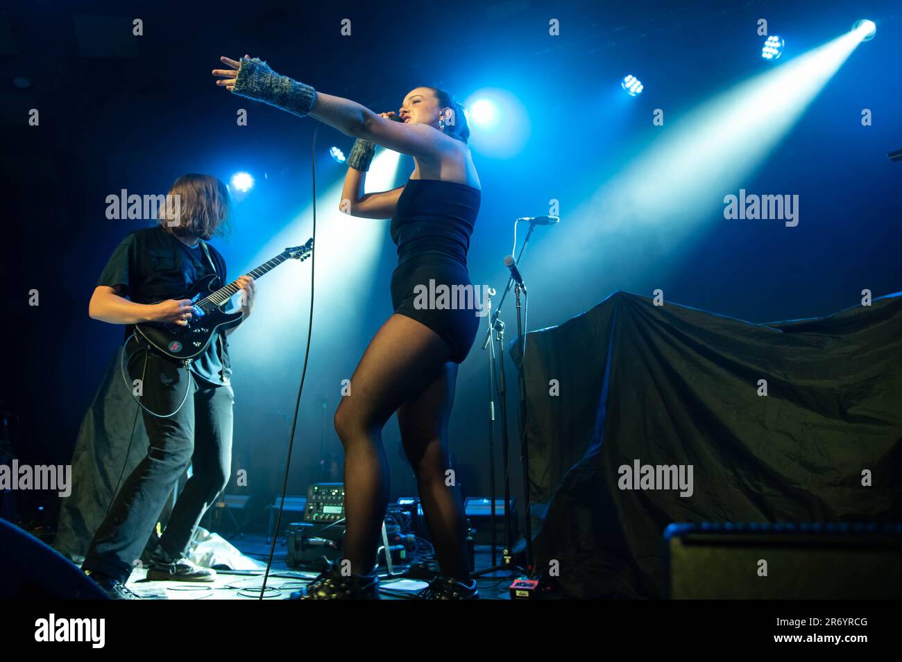 Barrowland Glasgow - Dead Pony and lead singer Anna Shields ...