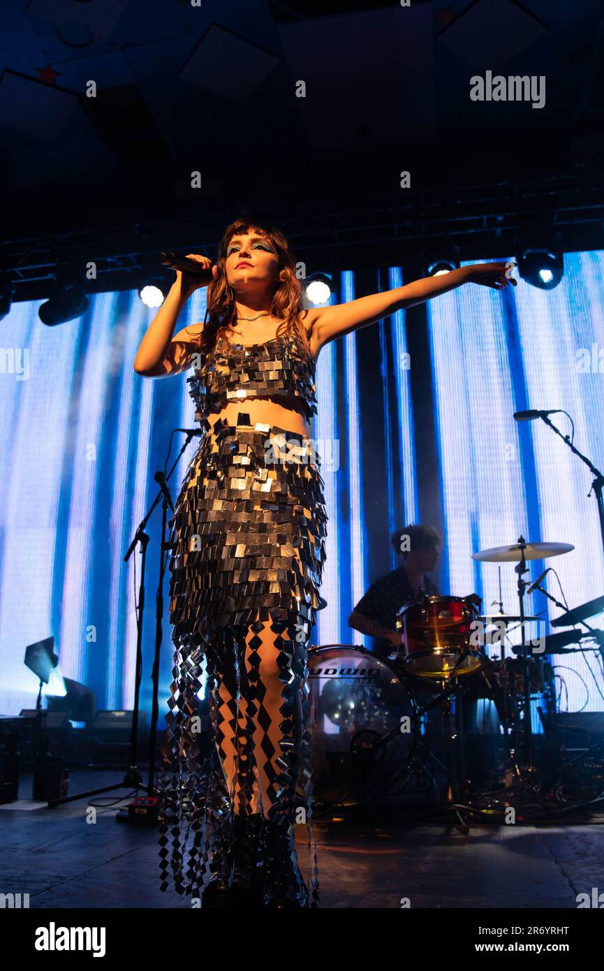Barrowland Glasgow - CHVRCHES - Lauren Mayberry performing in front of ...