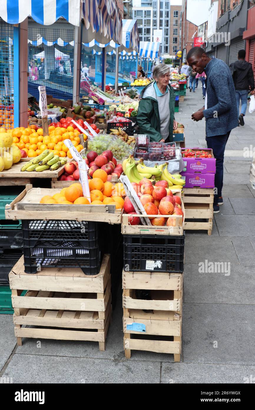 Market stalls on Moore Street Market, Dublin, Ireland Stock Photo - Alamy