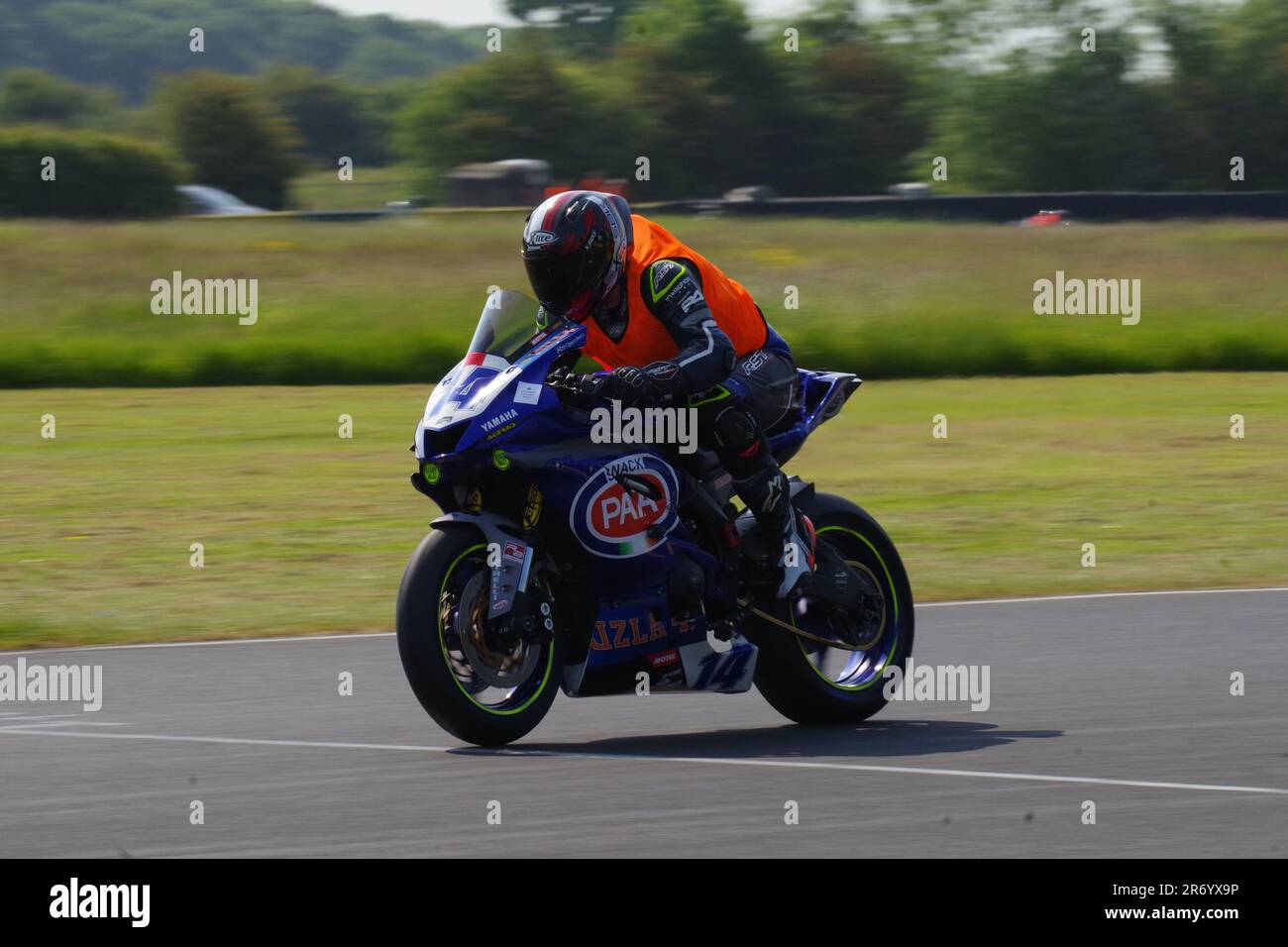 Croft Circuit, 10 June 2023. Ben Rheinberg riding a Yamaha 600 in a ...