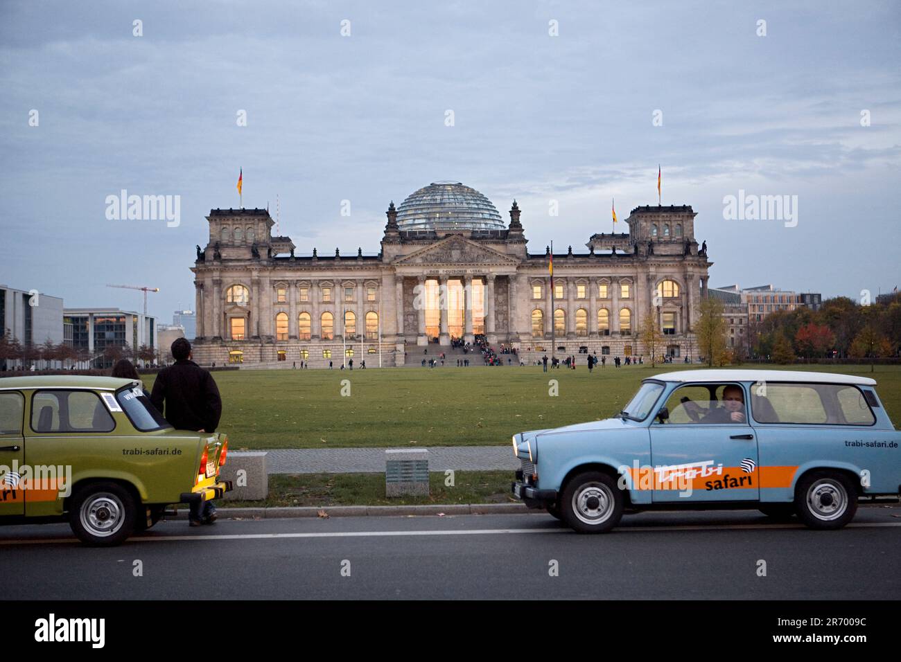 Reichstag after fall of berlin hi-res stock photography and images - Alamy