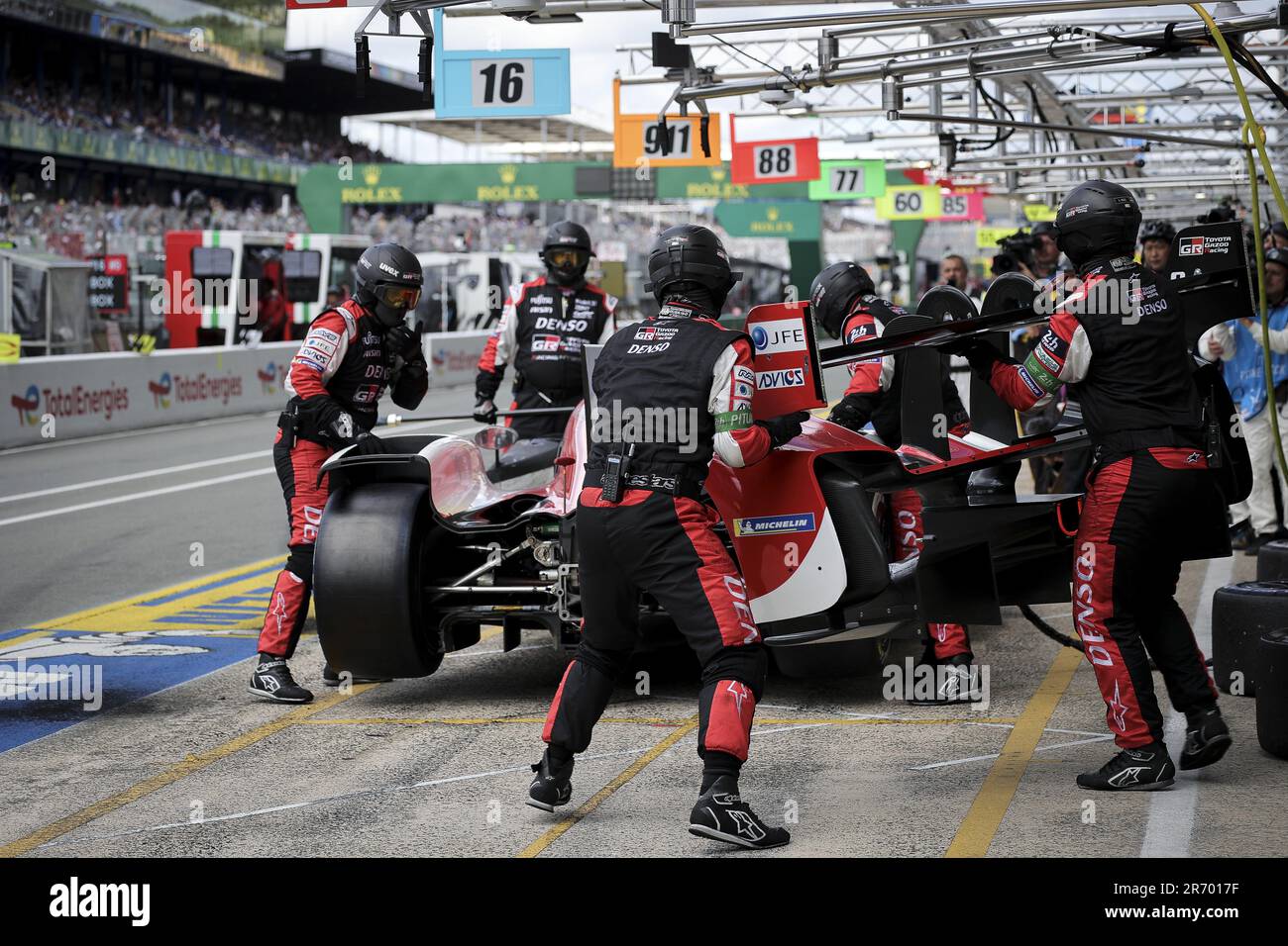 Pit stop, crash, accident, 08 BUEMI Sebastien (swi), HARTLEY Brendon ...