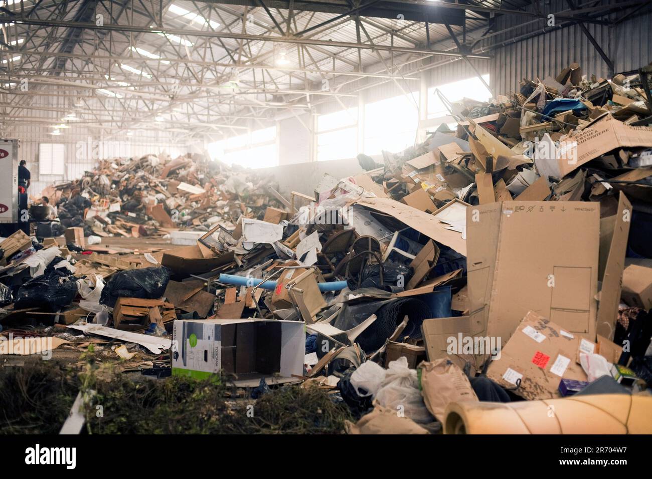 Garbage at the San Francisco dump Stock Photo - Alamy