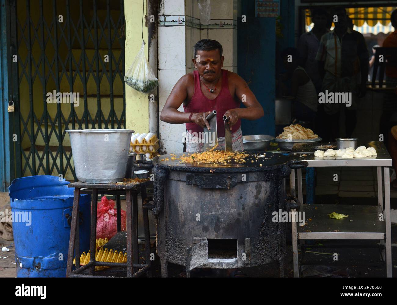 Kottu Roti preparation at a small restaurant in Madurai, Tamil Nadu ...