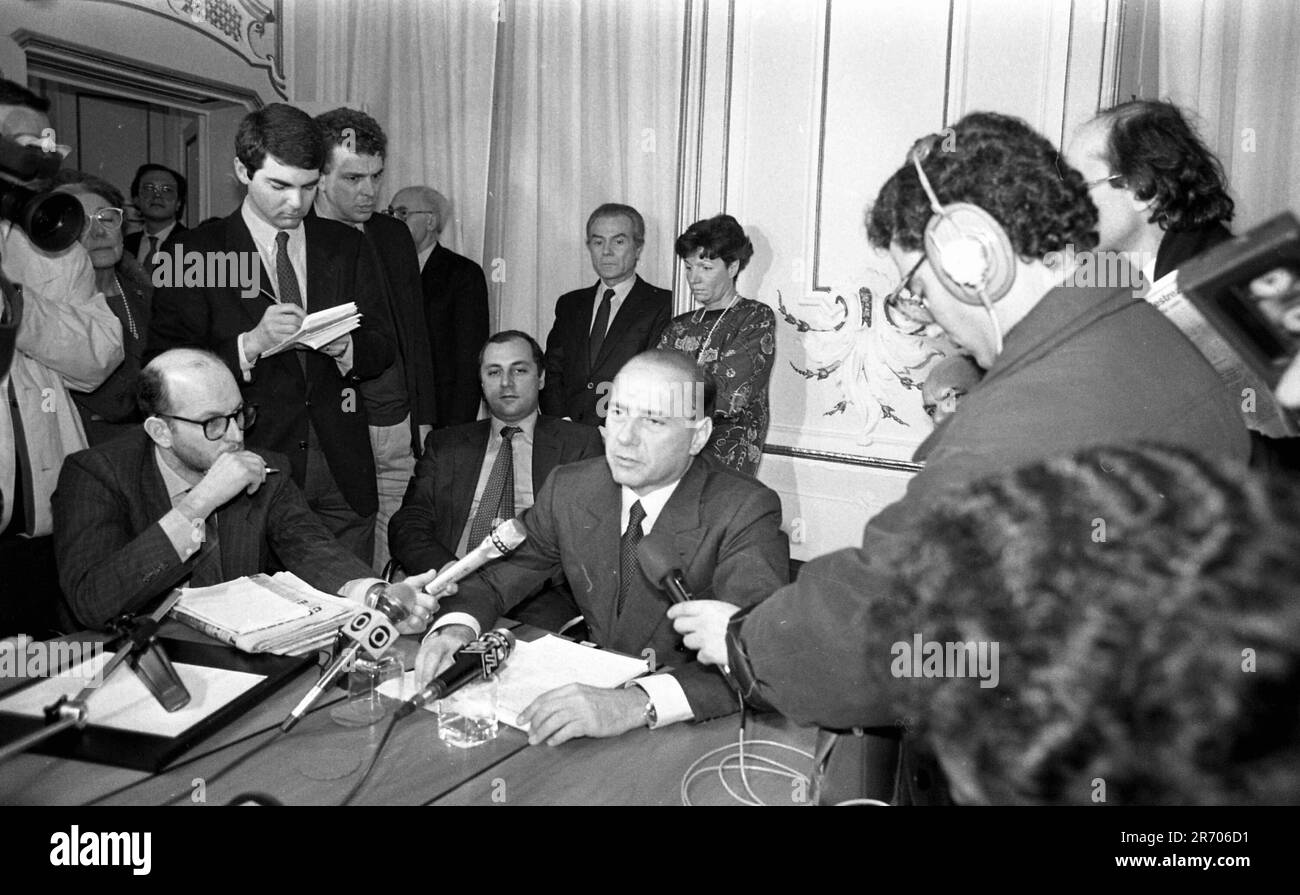 25 01 1990 hi-res stock photography and images - Alamy