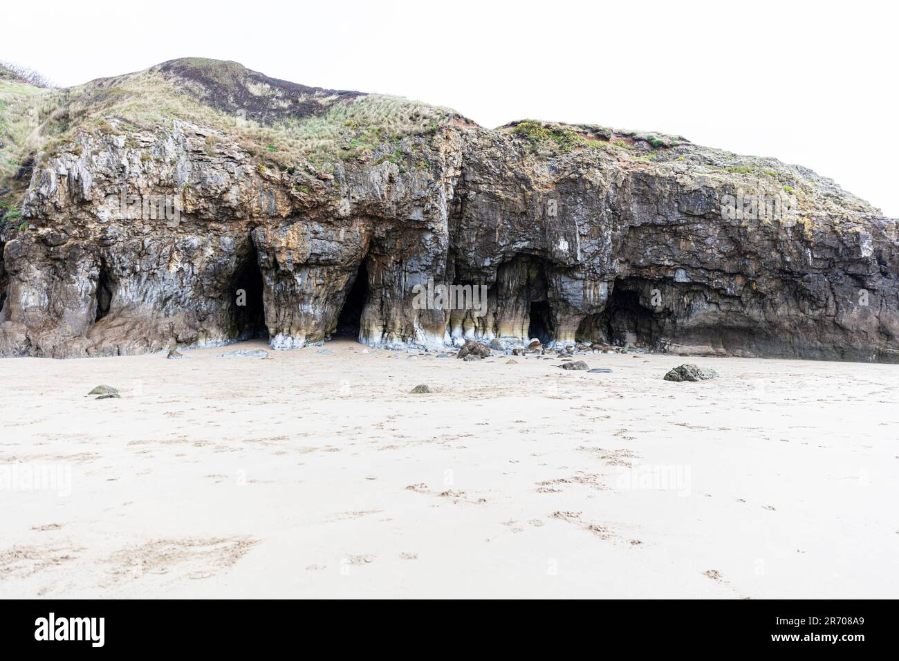 Rock formations on pendine sands hi-res stock photography and images ...