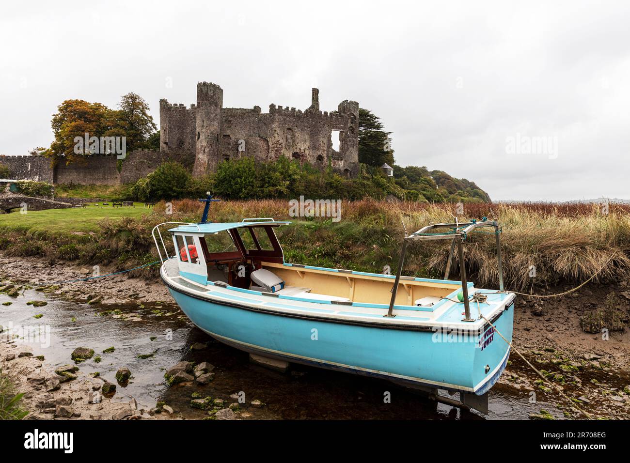 Laugharne Castle, Carmarthenshire, Wales, UK, river Taf, Laugharne UK ...