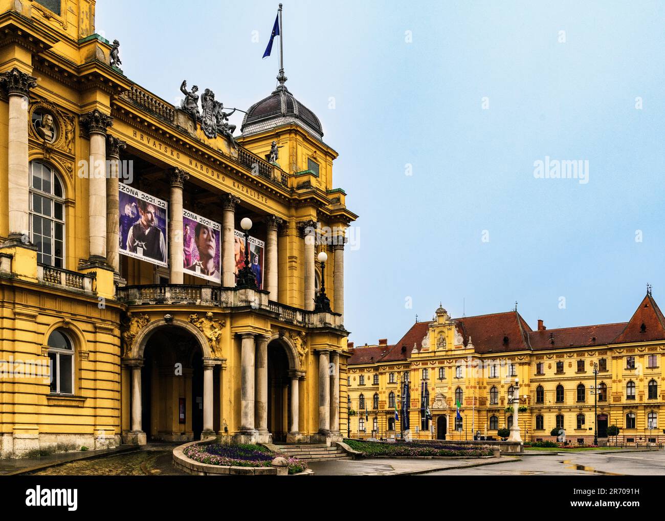 National grand theatre opera hi-res stock photography and images - Alamy