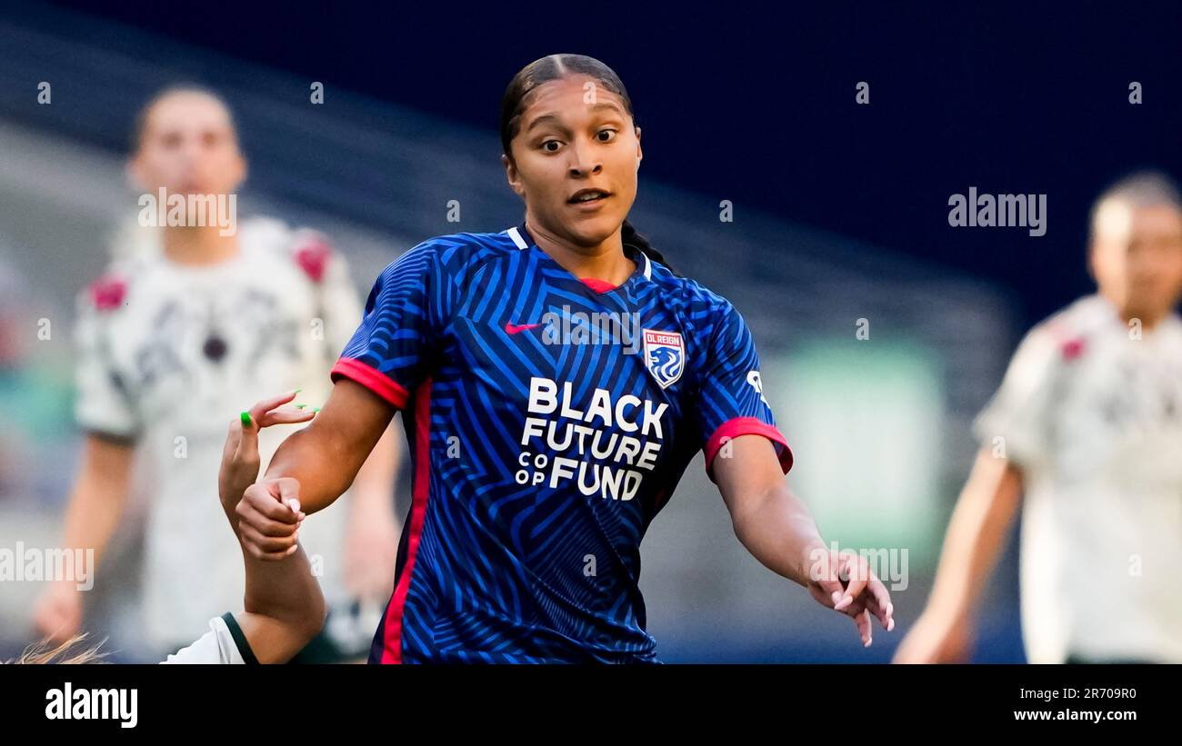 OL Reign forward Elyse Bennett (34) looks on during the second half of ...