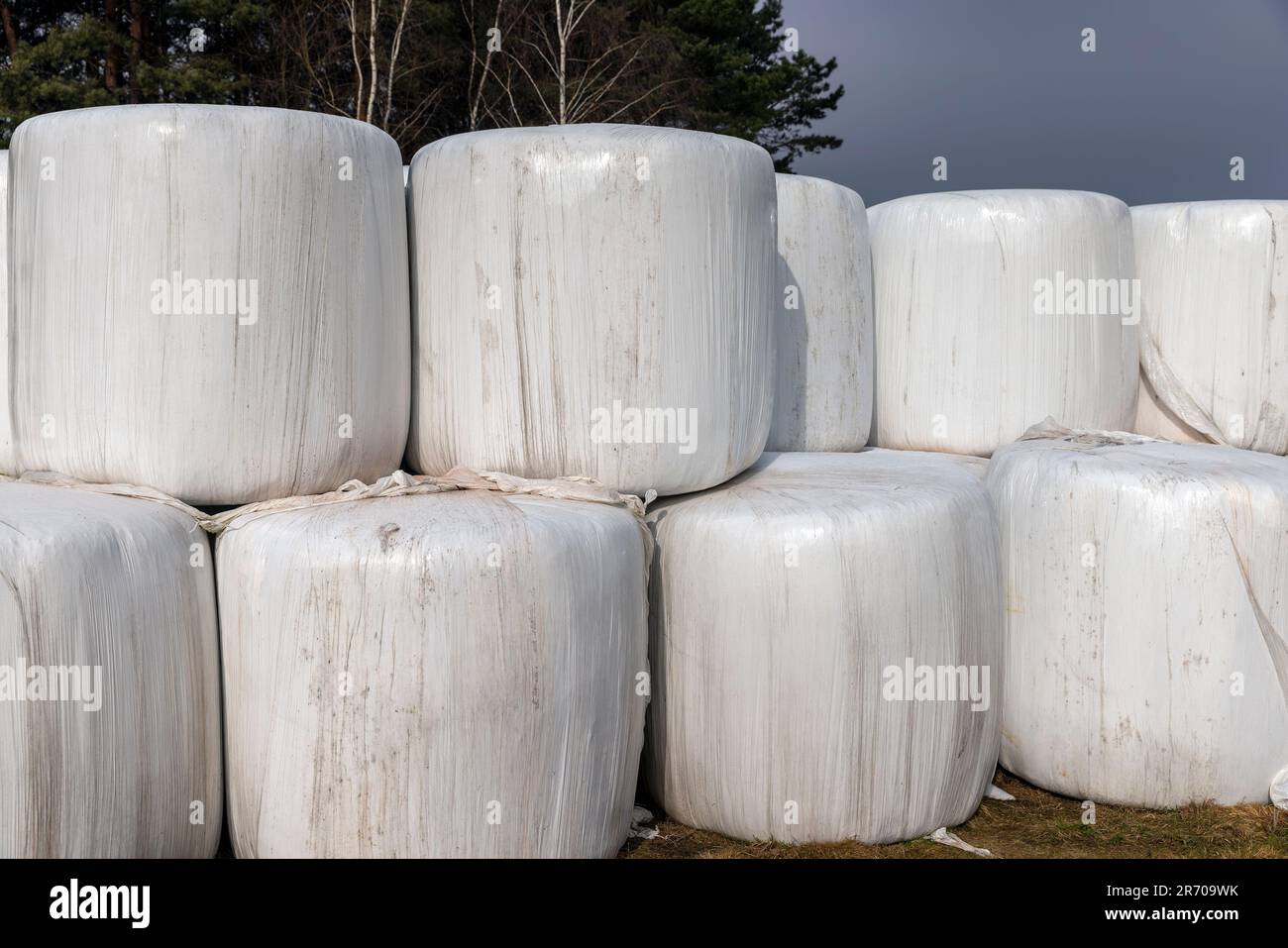 Farm film silage wrap hi-res stock photography and images - Alamy
