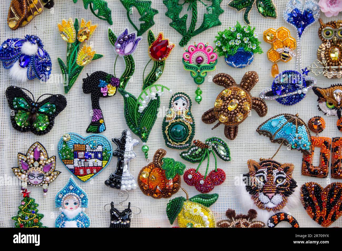 Brooch craft hi-res stock photography and images - Alamy