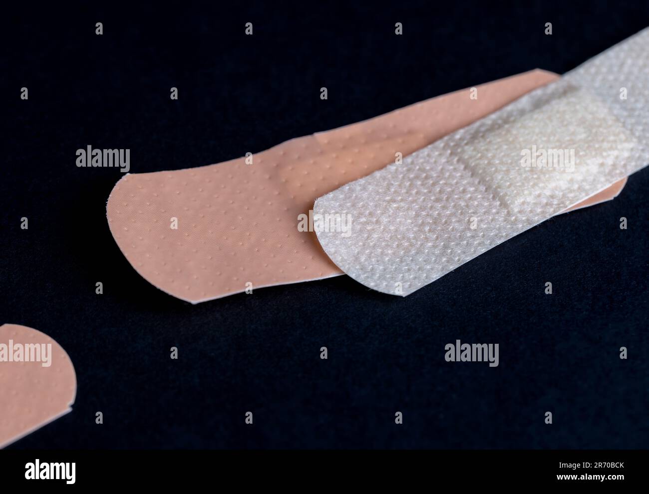 Band aids hi-res stock photography and images - Alamy