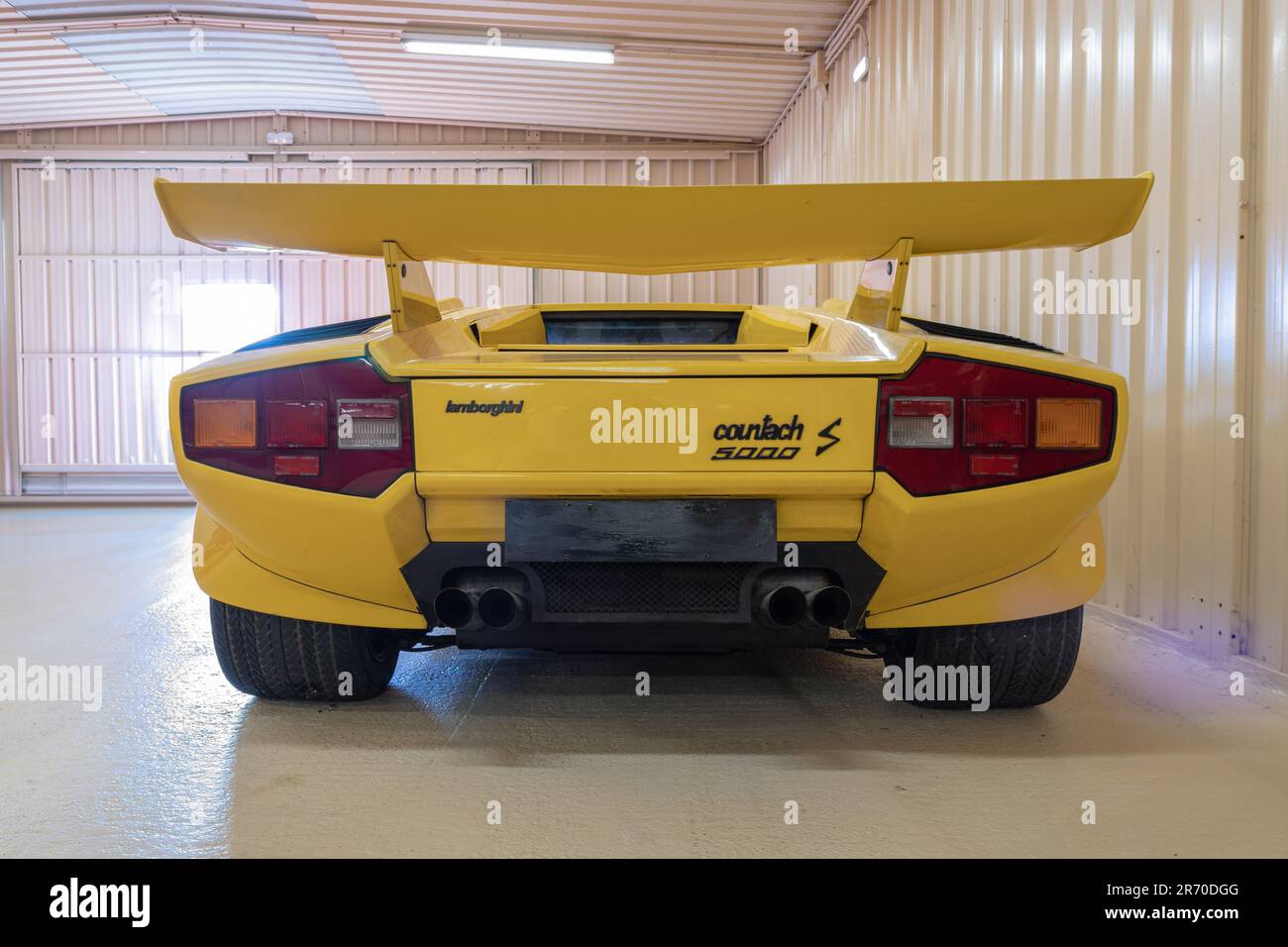 Lamborghini rear view hi-res stock photography and images - Alamy