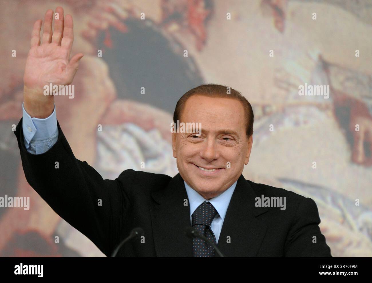 Mezza foto hi-res stock photography and images - Alamy