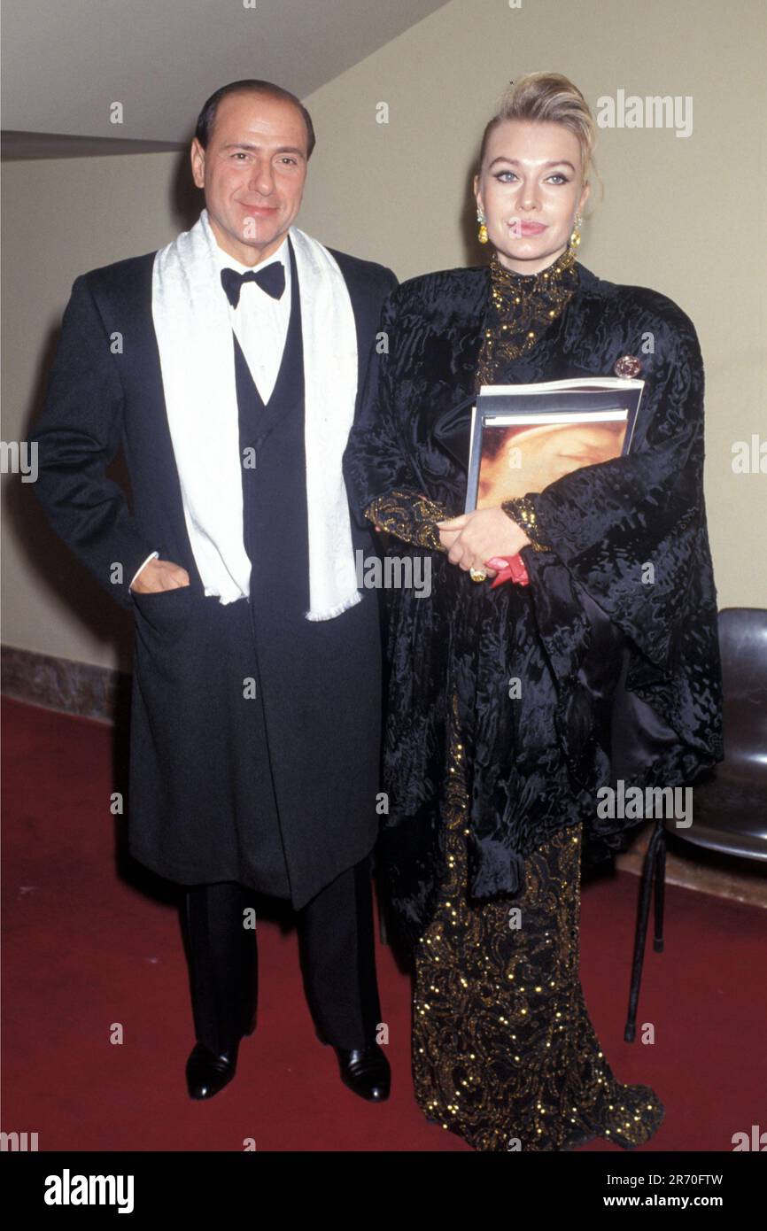 RETROSPETTIVA DI VERONICA LARIO E SILVIO BERLUSCONI - VERONICA LARIO E SILVIO BERLUSCONI A ...