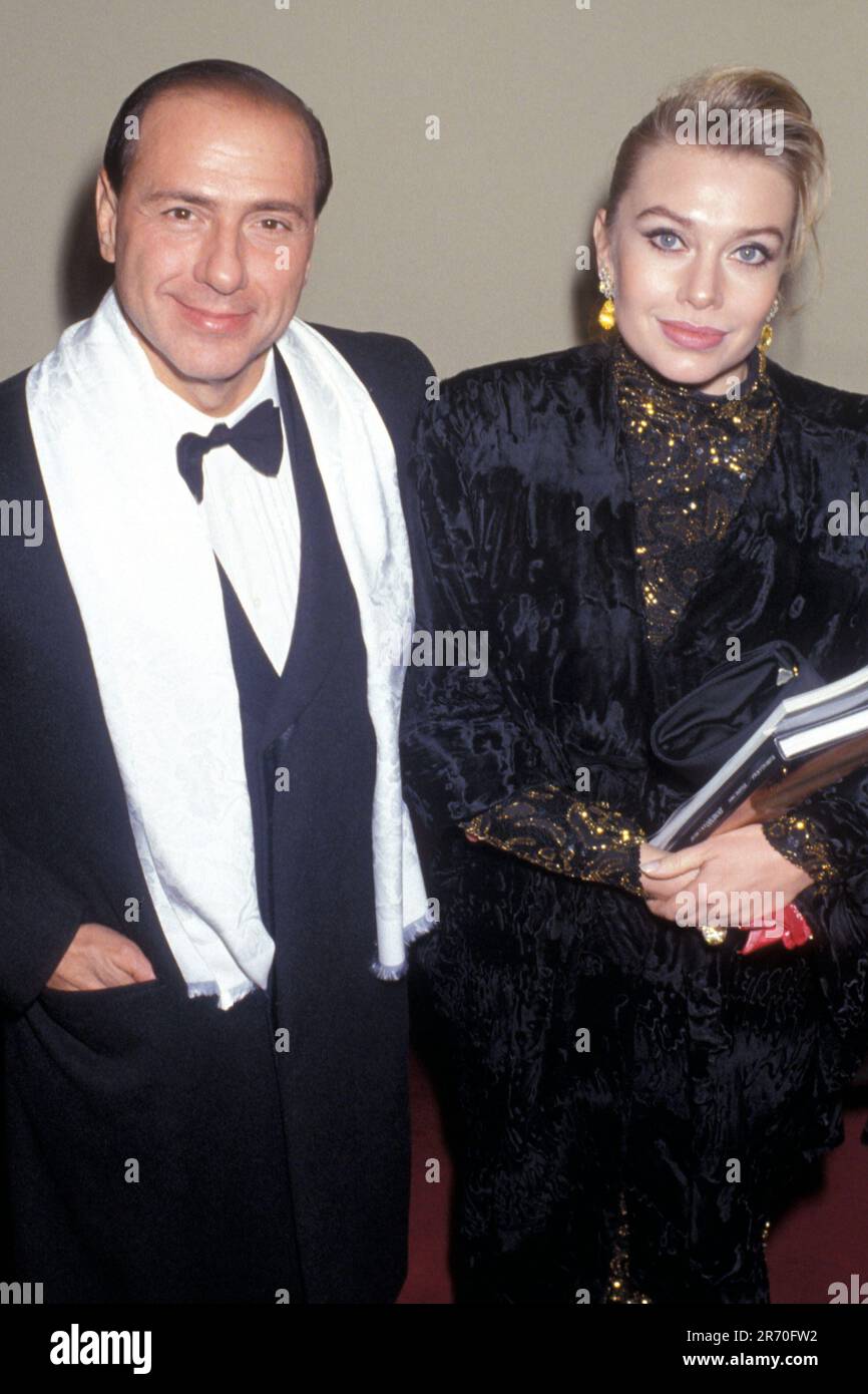 RETROSPETTIVA DI VERONICA LARIO E SILVIO BERLUSCONI - VERONICA LARIO E ...