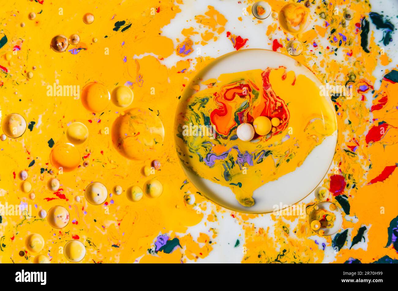 Pink milk experiment hi-res stock photography and images - Alamy