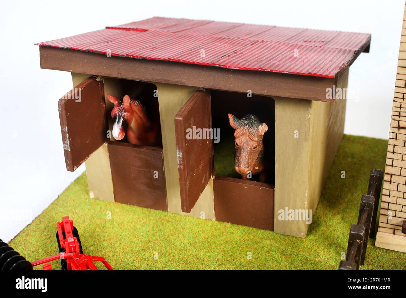 Wooden farmyard stable horses hi-res stock photography and images - Alamy