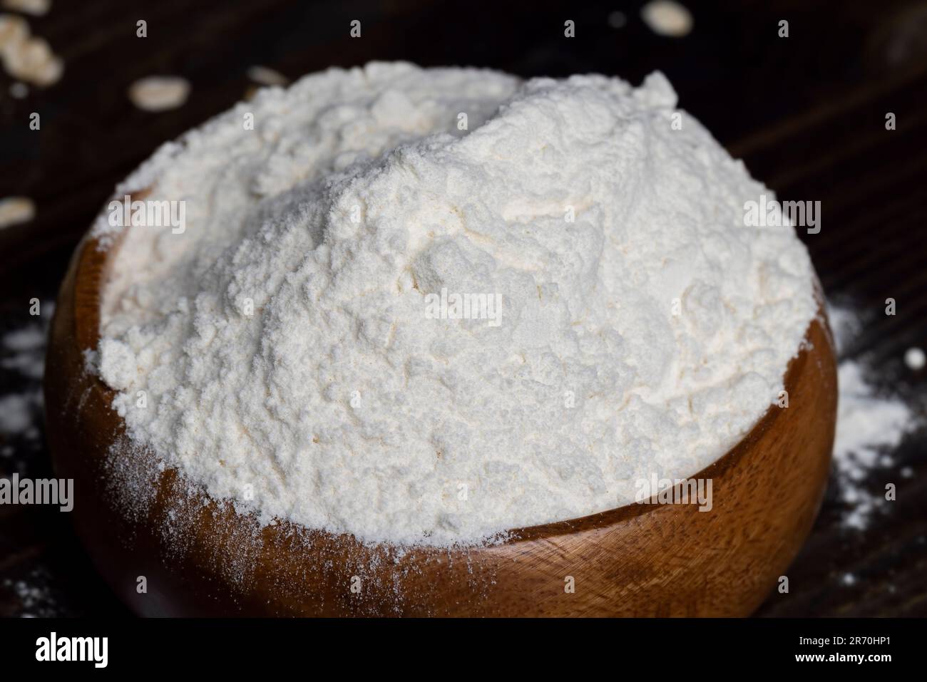Wheat flour from a wooden bowl, fine white and pure wheat flour Stock ...