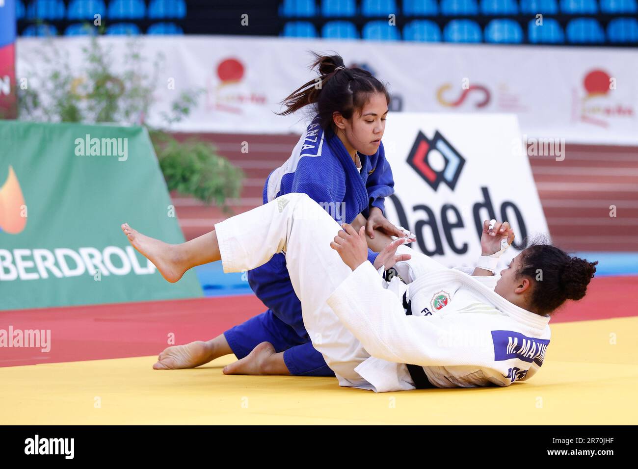 Mariana Maximo (POR) and Paula Lanza Chacoris (ESP), Women -52 kg ...